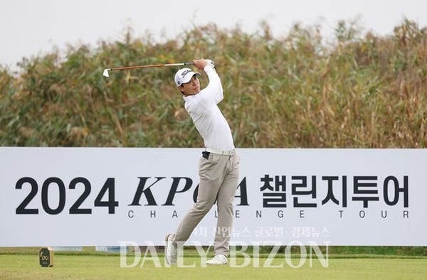 김준형과 안지민, ‘KPGA 챌린지투어 20회 대회’ 2R서 공동 선두 형성